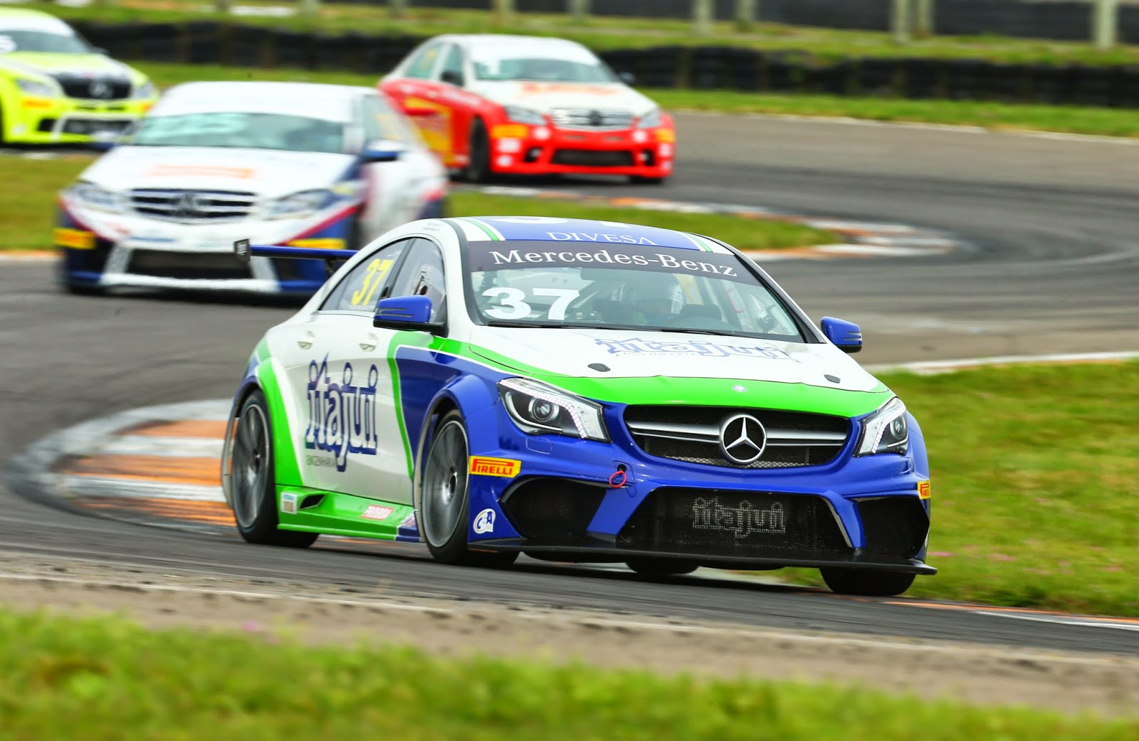 Rogério Lima 23 モータースポーツ: Hitech Racing se destaca no Mercedes-Benz ...