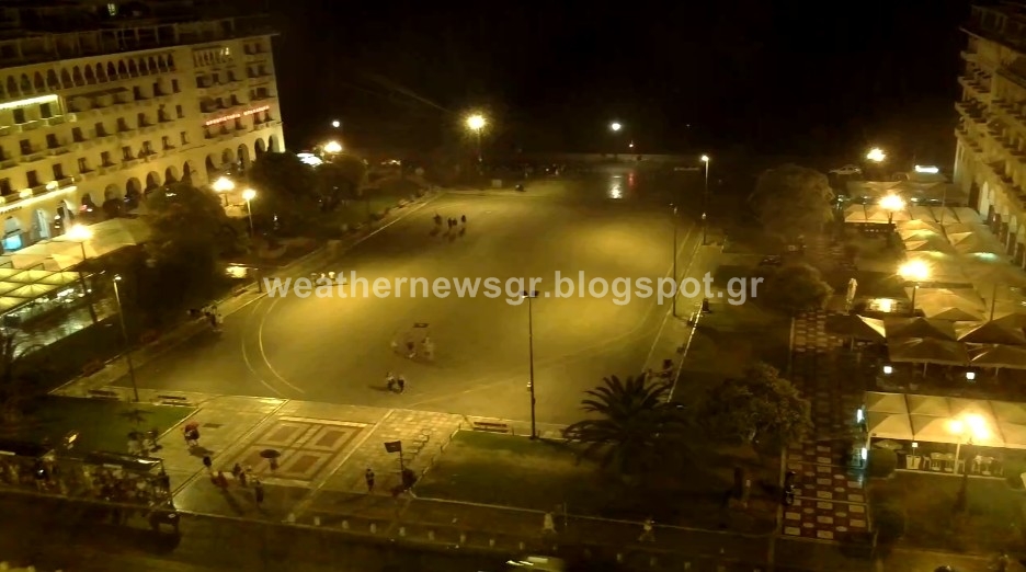 Weather News: Συμβαινει τωρα-Ηλεκτρικες εκκενωσεις δυτικα της Θεσσαλονικης!