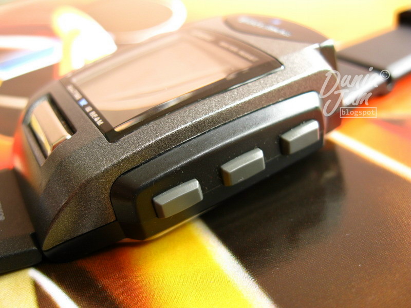 DUNIA JAM: Casio Wrist Camera WQV-1 - salah satu inovasi pertama di ...