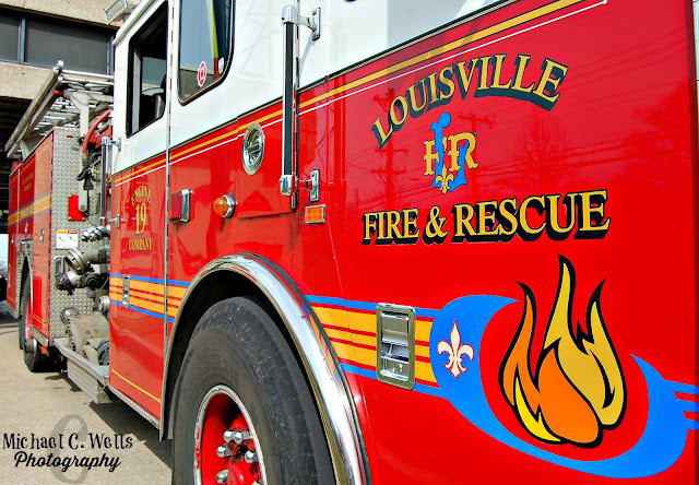 Louisville Fire Department - Engine 19
