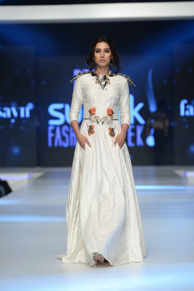 Mademoseille En Vogue: Fahad Hussayn Couture: Love At First Sight!