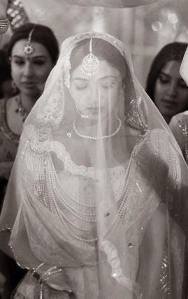 Rokanha: Ghoonghat's - A New Bridal Trend?