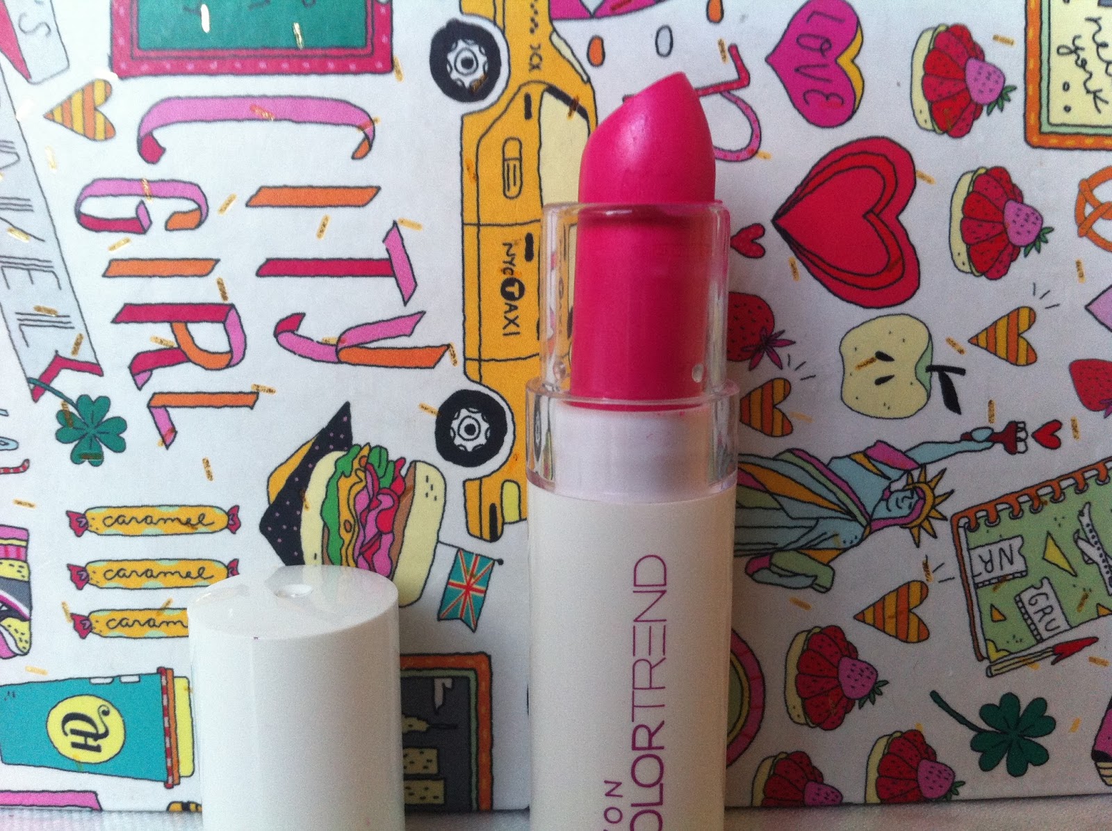 Laço e Batom: Resenha : BATOM ROSA CHICLETE AVON COLOTREND