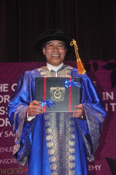 RUNNING WITH PASSION: Dr. Helmi Harun Joining Hands with Annkang in ...