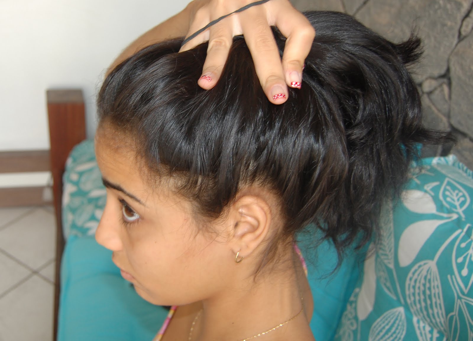 Louco Hormônio Feminino: Coque Alto - Cabelos