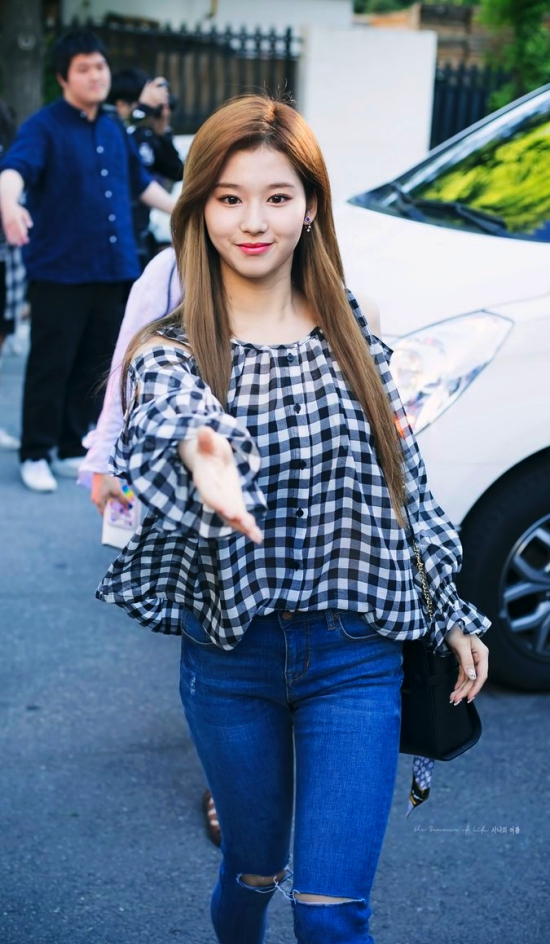 Twice Sana Airport Fashion - Official Korean Fashion