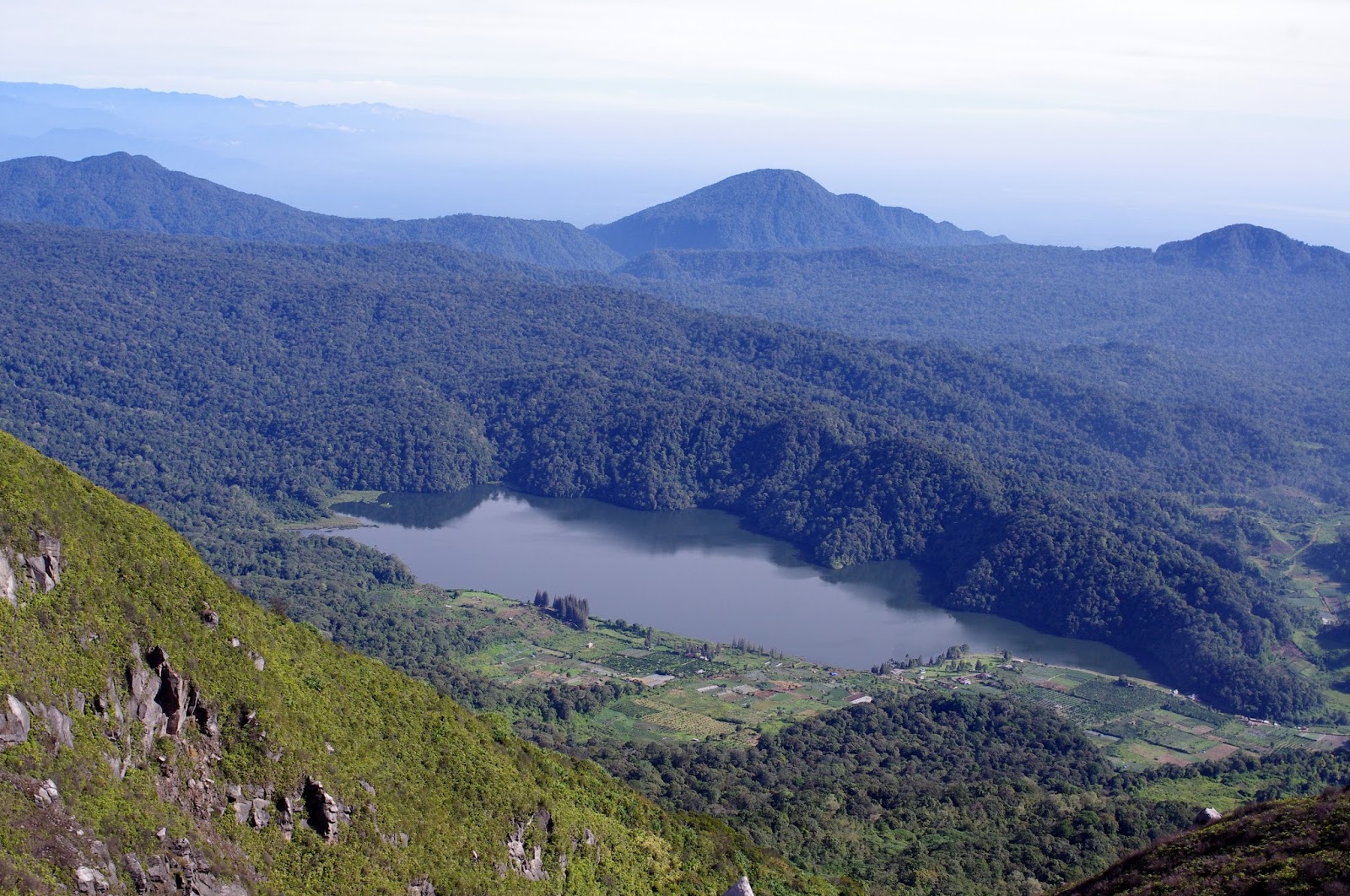 Nusantara Tour: Lau Kawar Lake, Berastagi, North sumatera