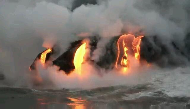 What happens when molten Lava meets sea water - shock wave - Shock wave