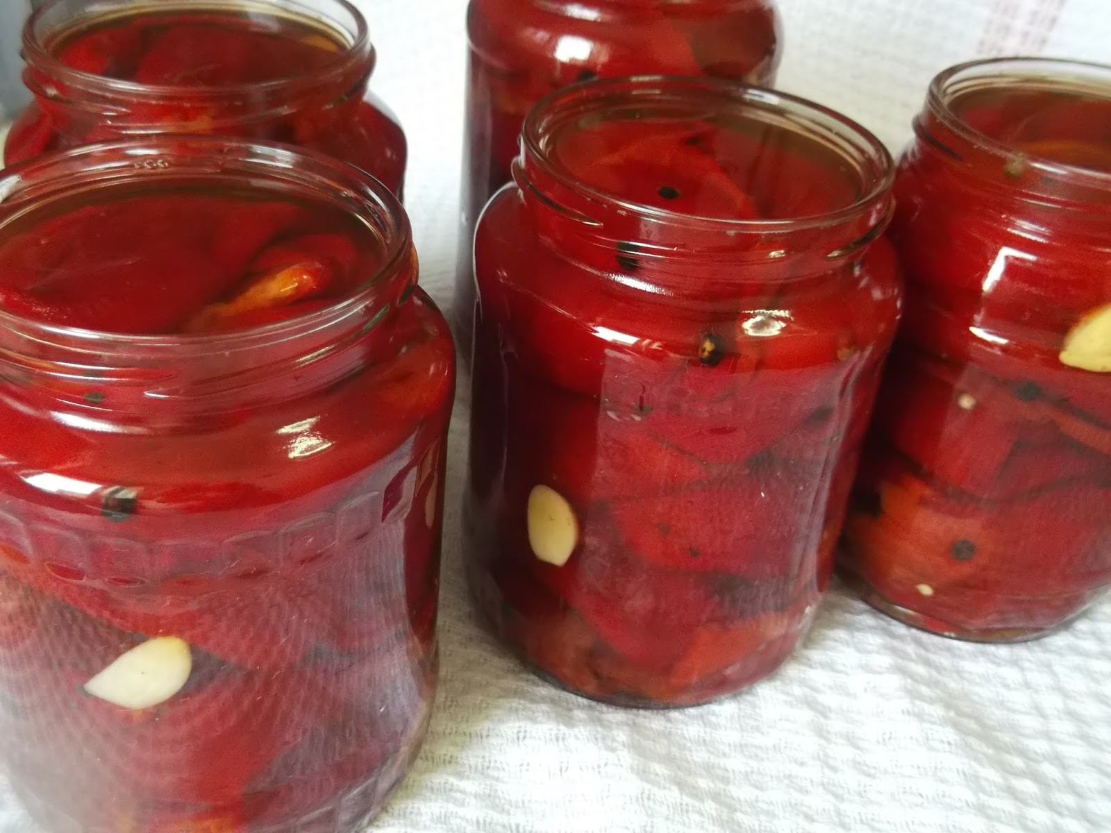 Hellena ...din bucataria mea...: Ardei copt la borcan