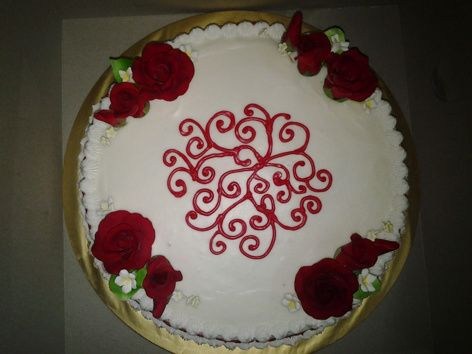 Zanima Homemade Cakes : kek Kahwin Tema merah putih....