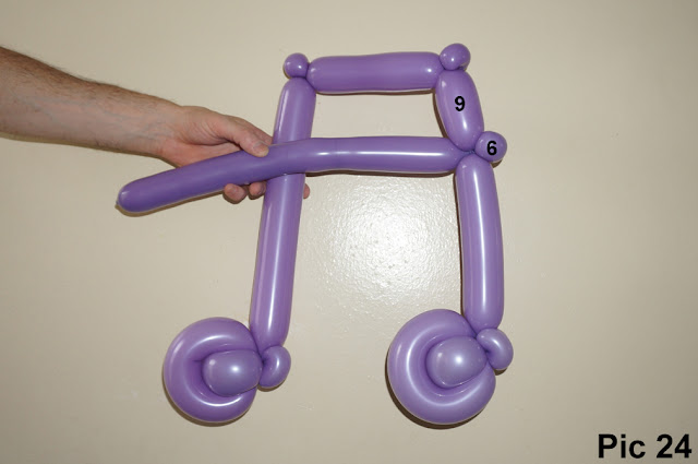 CLASSICAL: Music balloon notes