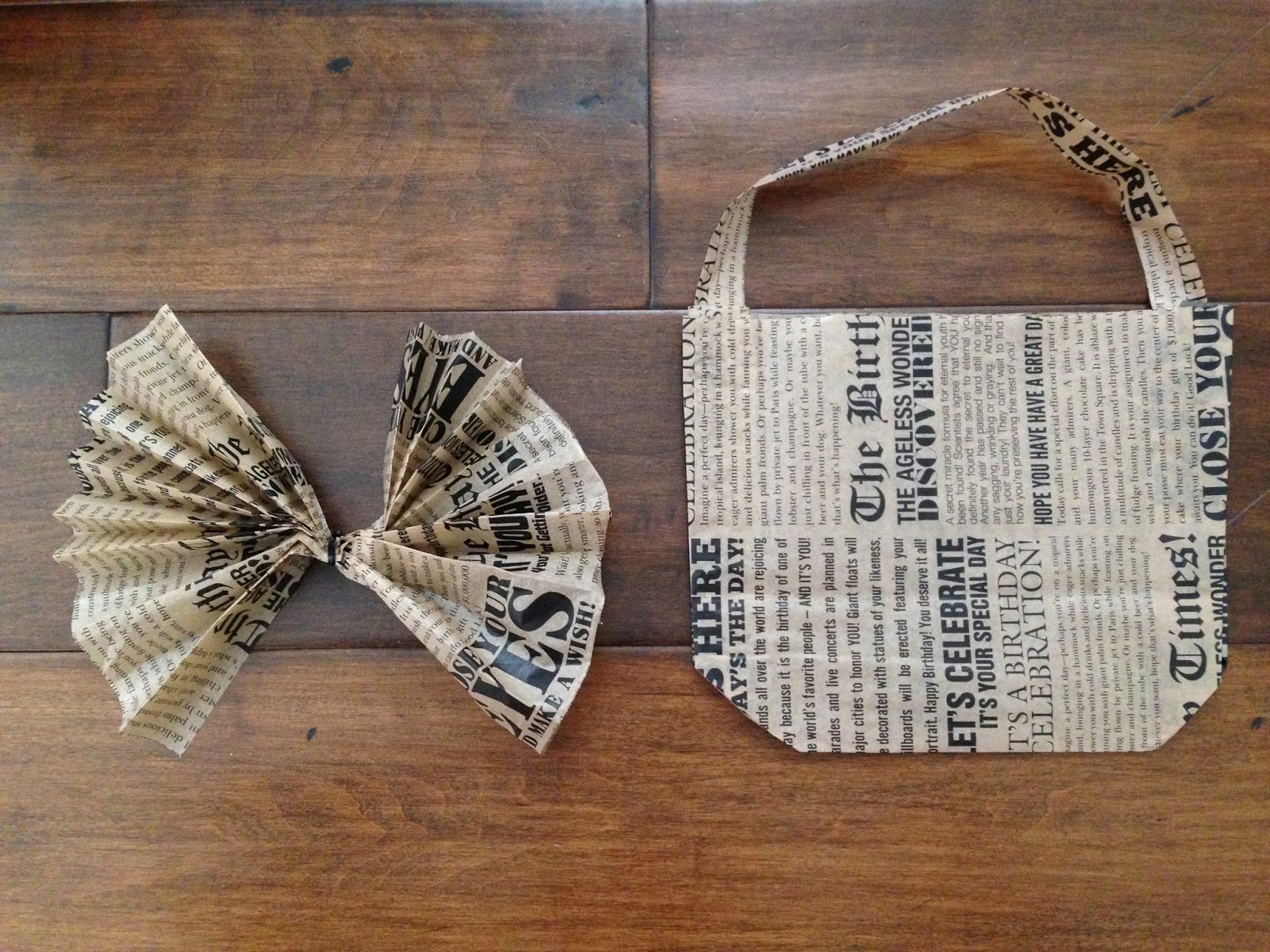 Le Papier du Chat: Paper Dress/Vest: The Bowtie Newspaper