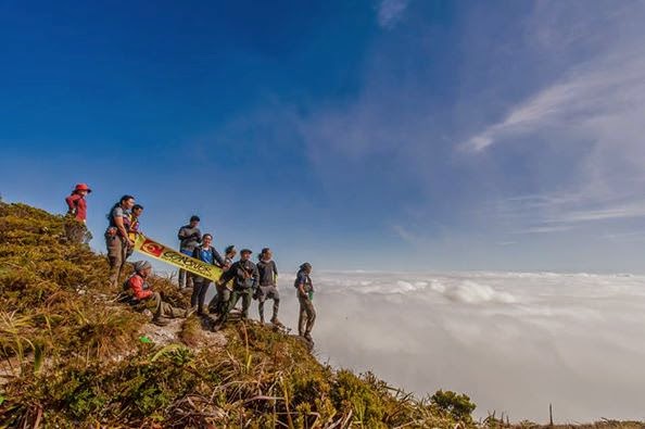 Travel Life: Mt. Halcon