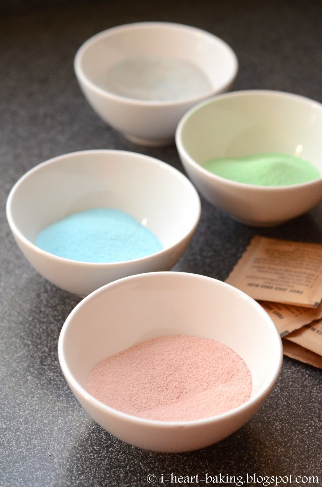 i heart baking!: hello kitty layer jello