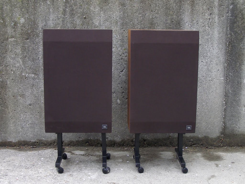 SEVENTIES STEREO: JBL L40 Photos.