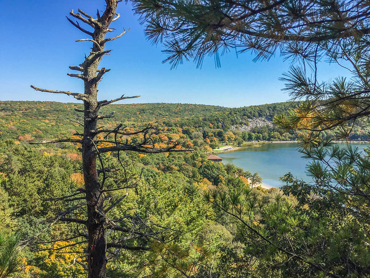 Hiking the Ice Age Trail Devils Lake Segment
