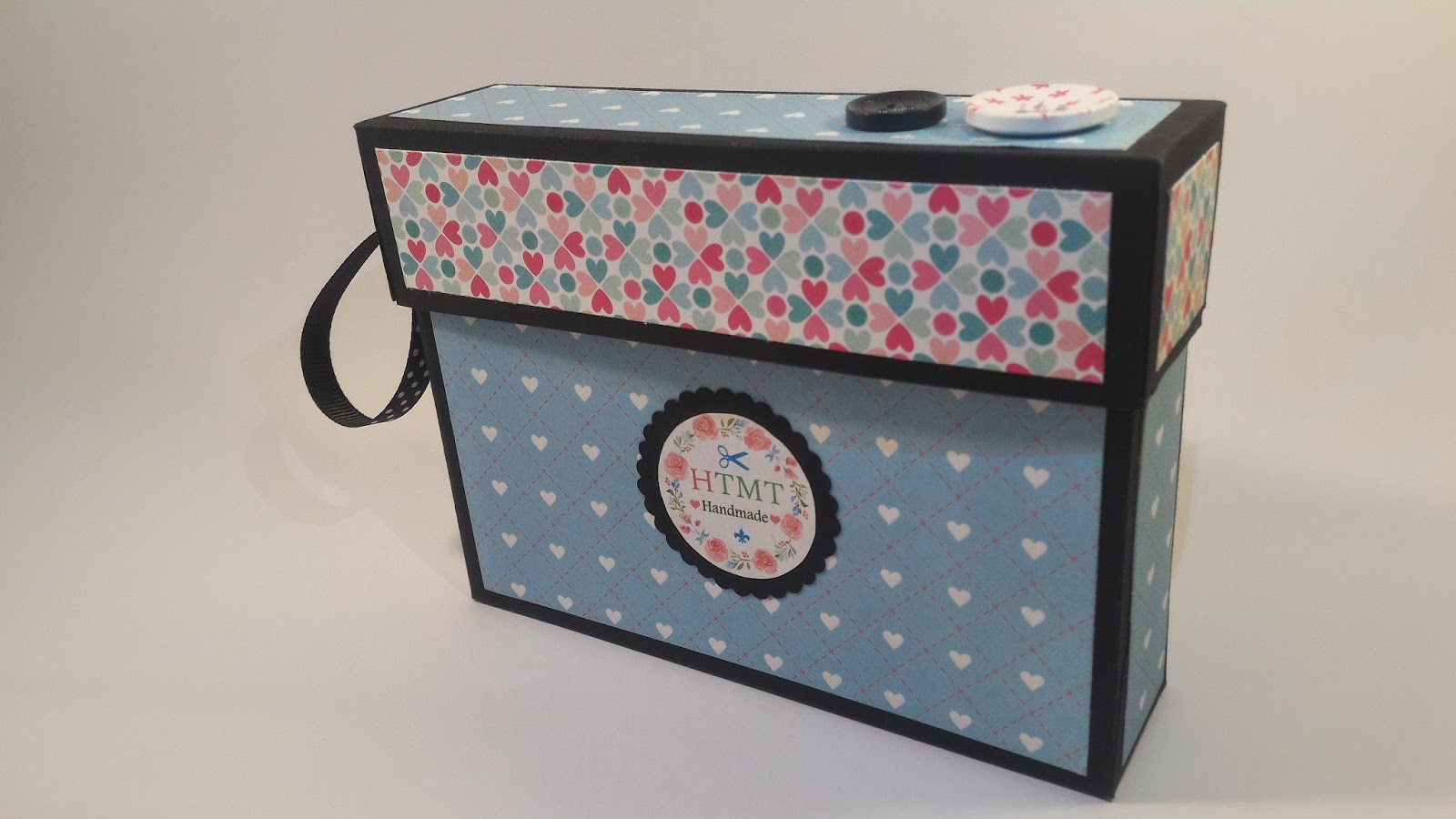 How To Make That: Camera box with mini album