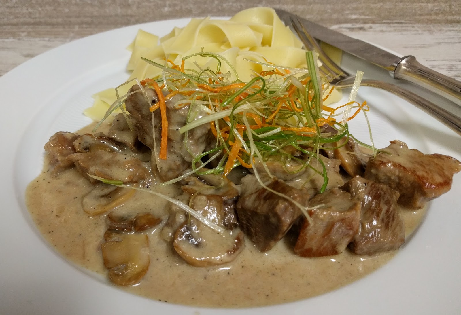 - Eingemachtes Kalbfleisch