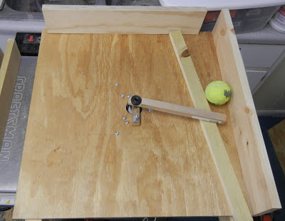 Buildin' Projects: DIY Automatic Dog Ball Thrower