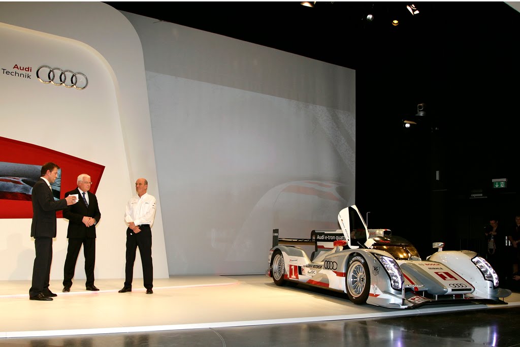 Audi Newz: Audi dévoile les R18 Ultra et R18 e-tron Quattro (+Photos Live)