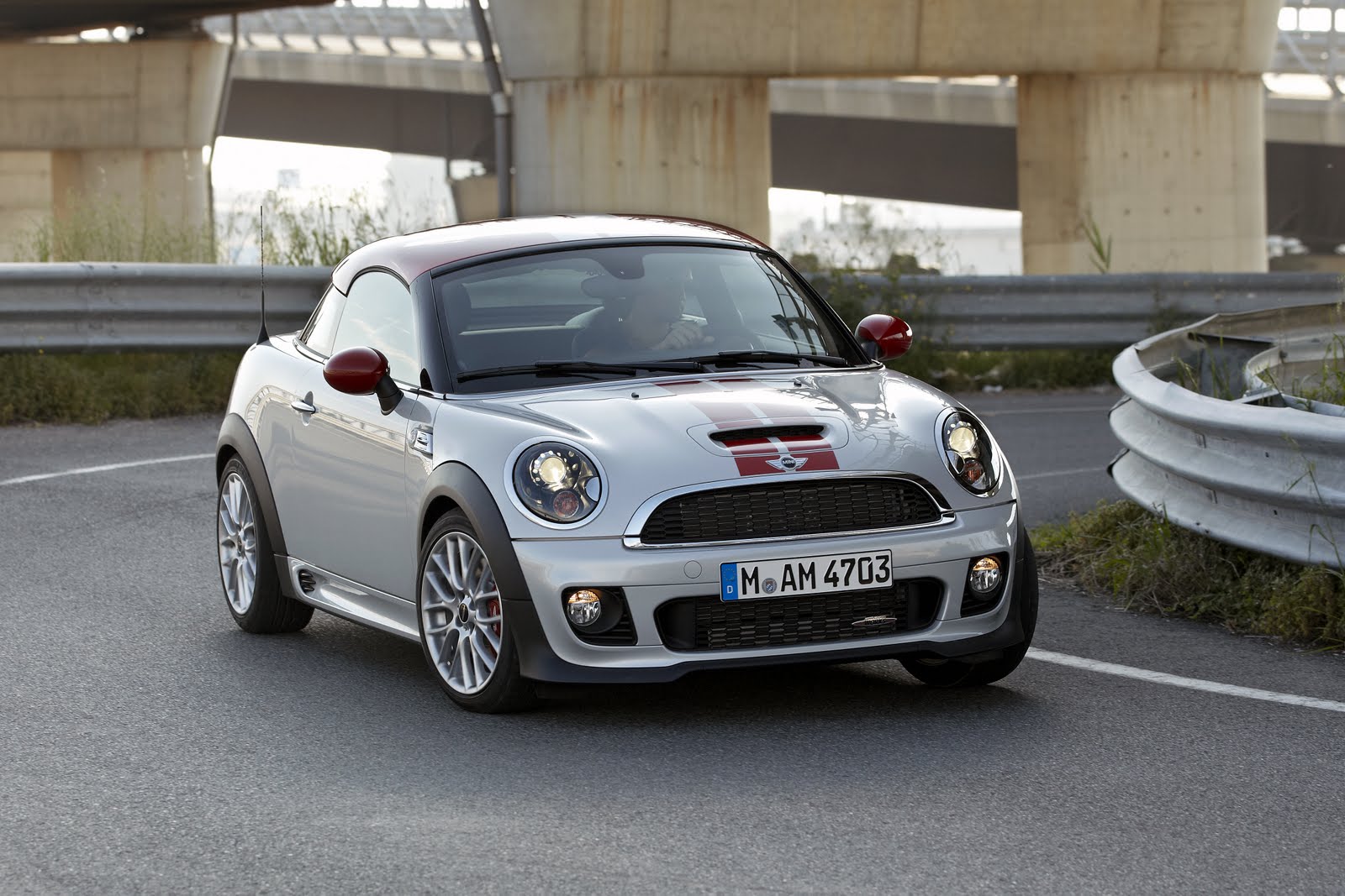 To drive or not to be: 2012 MINI COUPE - Super-compact sport car from MINI