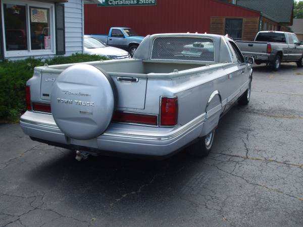 Loony Labor Day: 1995 Lincoln Ranchero Town Truck - DailyTurismo