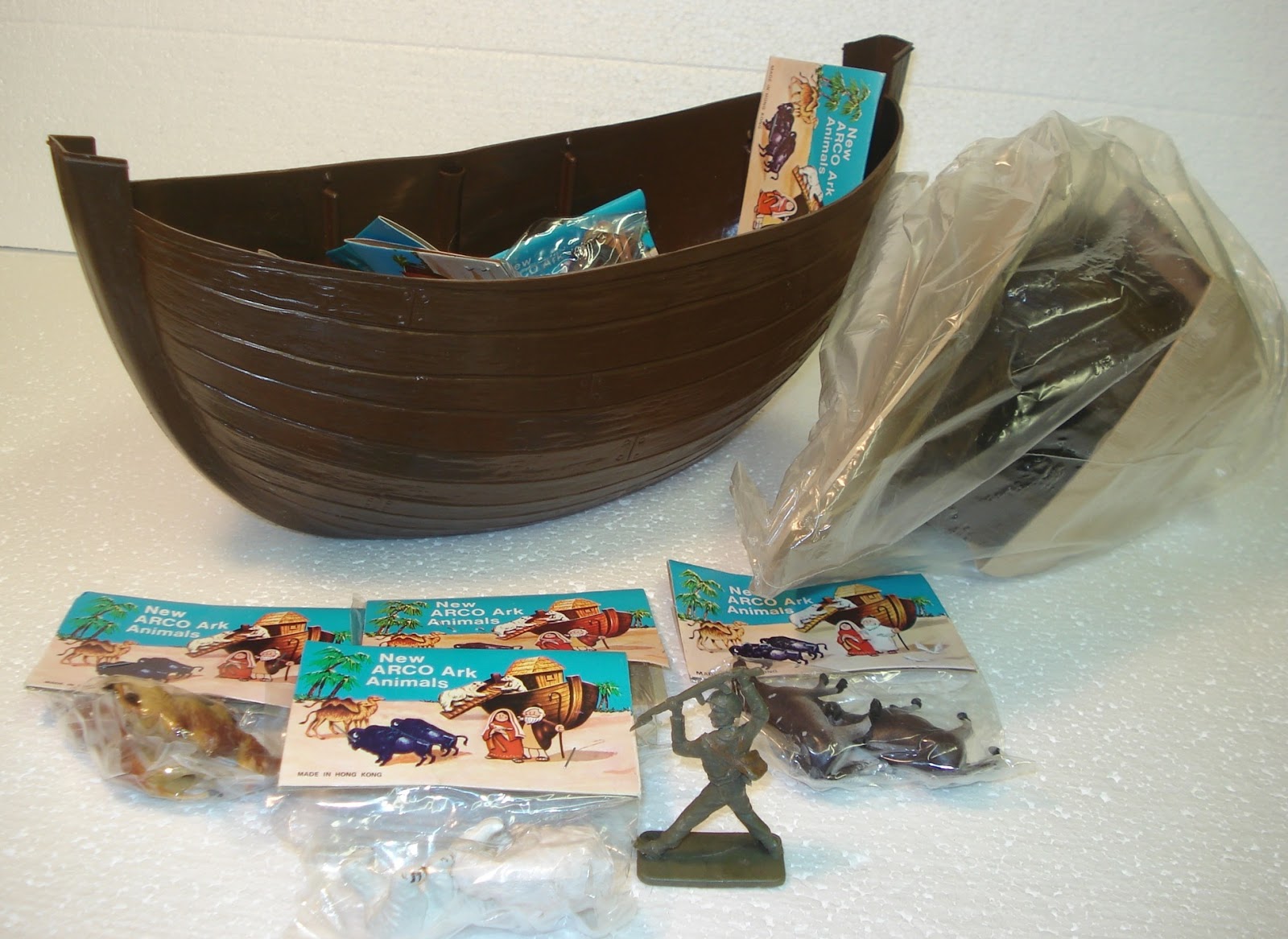 Arco is for Noah's Ark! | Small Scale World