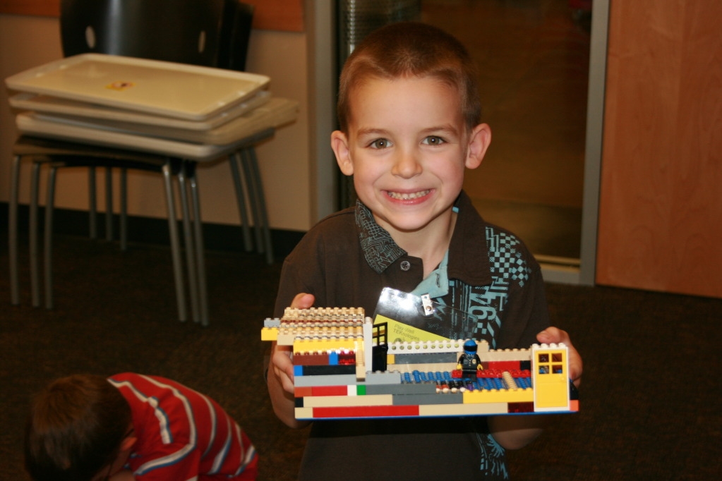 Kevin's Lego Designs: Lego Play Well & YMCA Lego camp - summer 2010