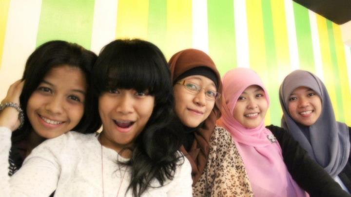 Buka Puasa Bersama Alumni SMP 194 di Pecel Lele Lela | PATRIOTISME ...