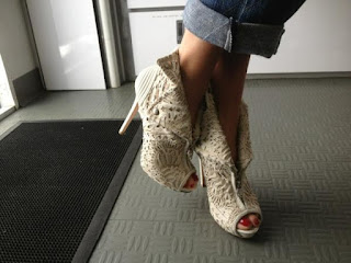 Absolutely Angie Harmon: MASTER POST: Angie Harmon's shoes of the day!