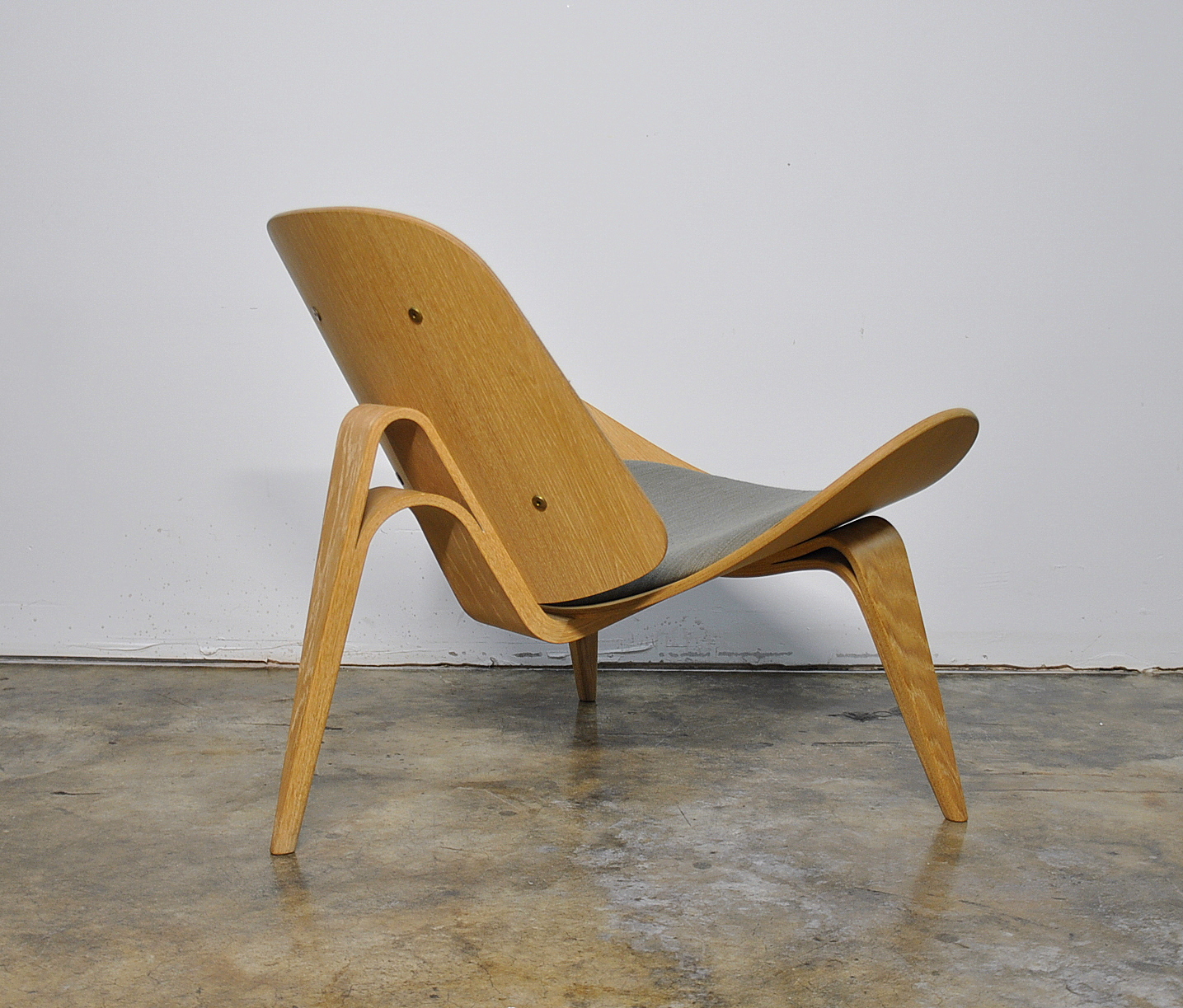 SELECT MODERN: Hans Wegner CH07 Shell Lounge Chair