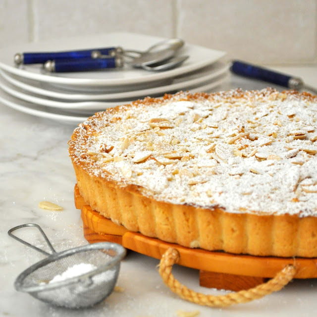 Cooking with Manuela: Almond Tart