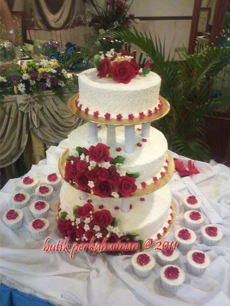 Eina's Creations: Kek Kahwin 3 tingkat