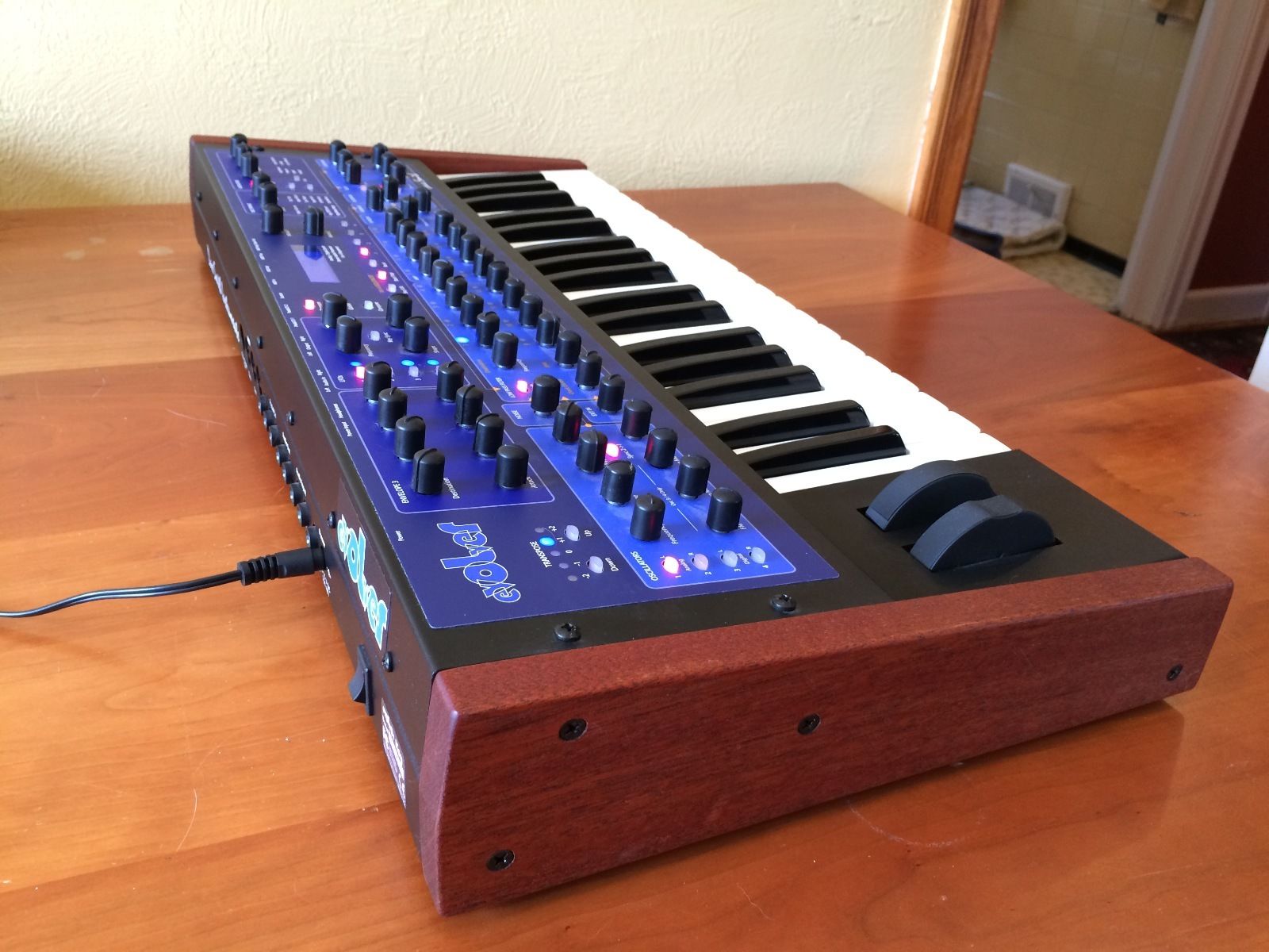 MATRIXSYNTH: Dave Smith Instruments Mono Evolver Synthesizer PE Edition