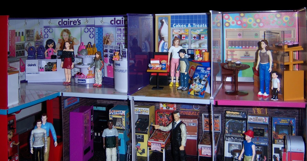 Having Fun at the Mall... | Weird Fantastic Toy Adventures