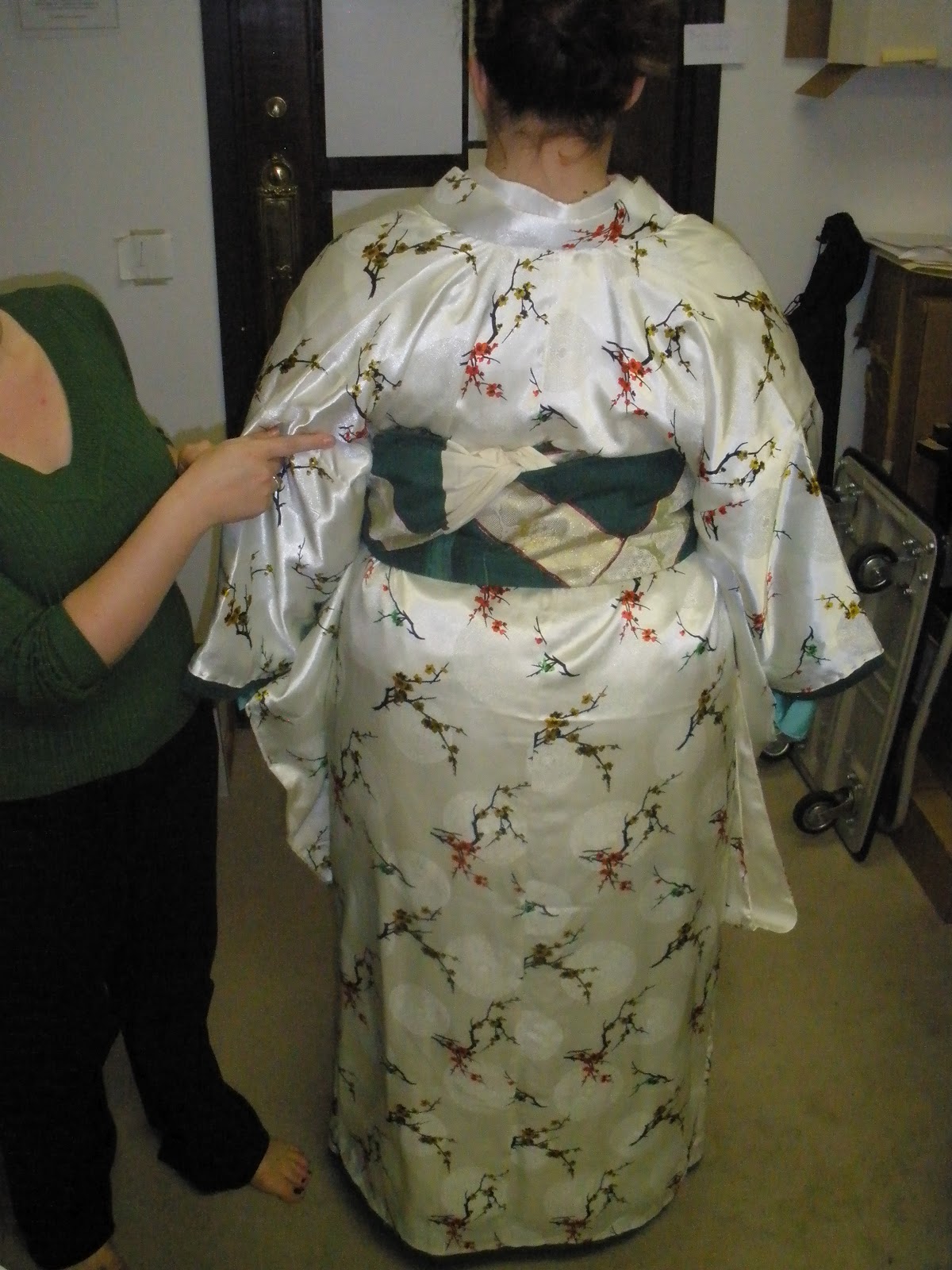 Costumes and Corgis: A Brief Guide to Wrapping a Kimono (part 2)