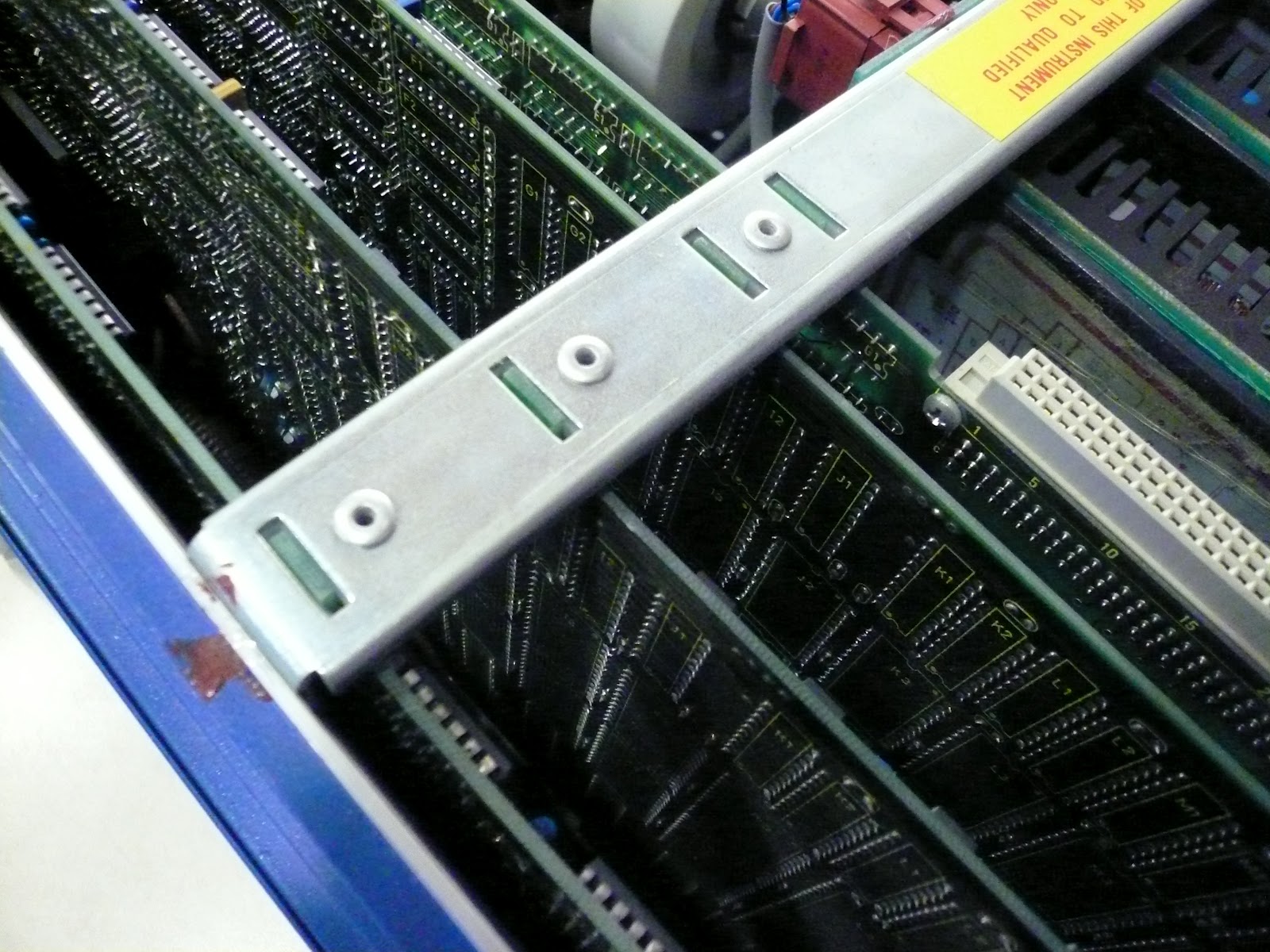 Japan's World of Digital Electronics: Disassembling a LeCroy 9400 ...