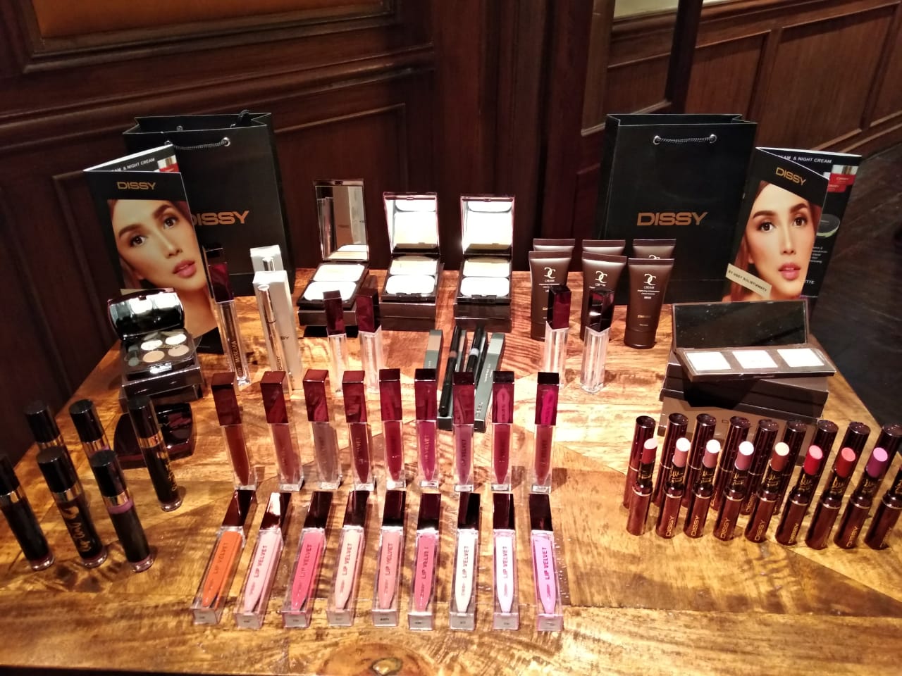 DISSY Reborn Penampilan Baru DISSY Cosmetics