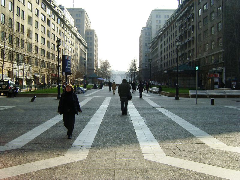 Los bulevar; un ejemplo: Paseo Bulnes de Santiago.-a