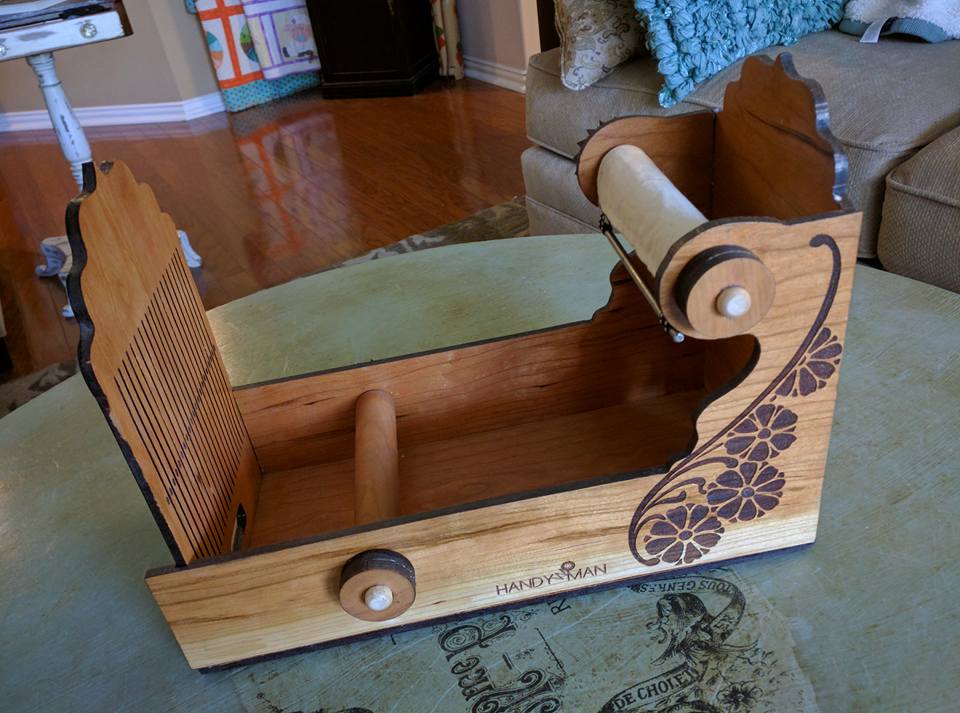 She's just a girl who creates...: Some box loom designs from Handywoman