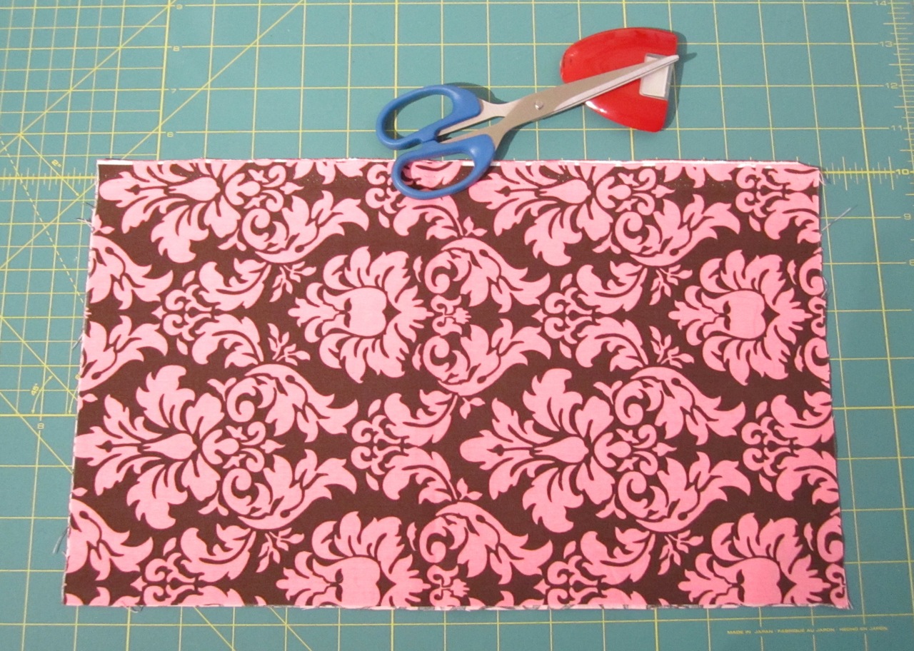 A Few Threads Loose: How to Make a Hot/ Cold Pack