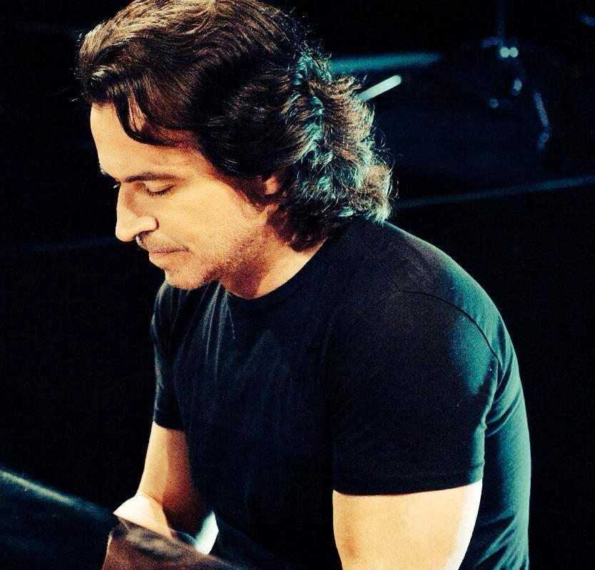 Yanni Brasil - We're one: YANNI