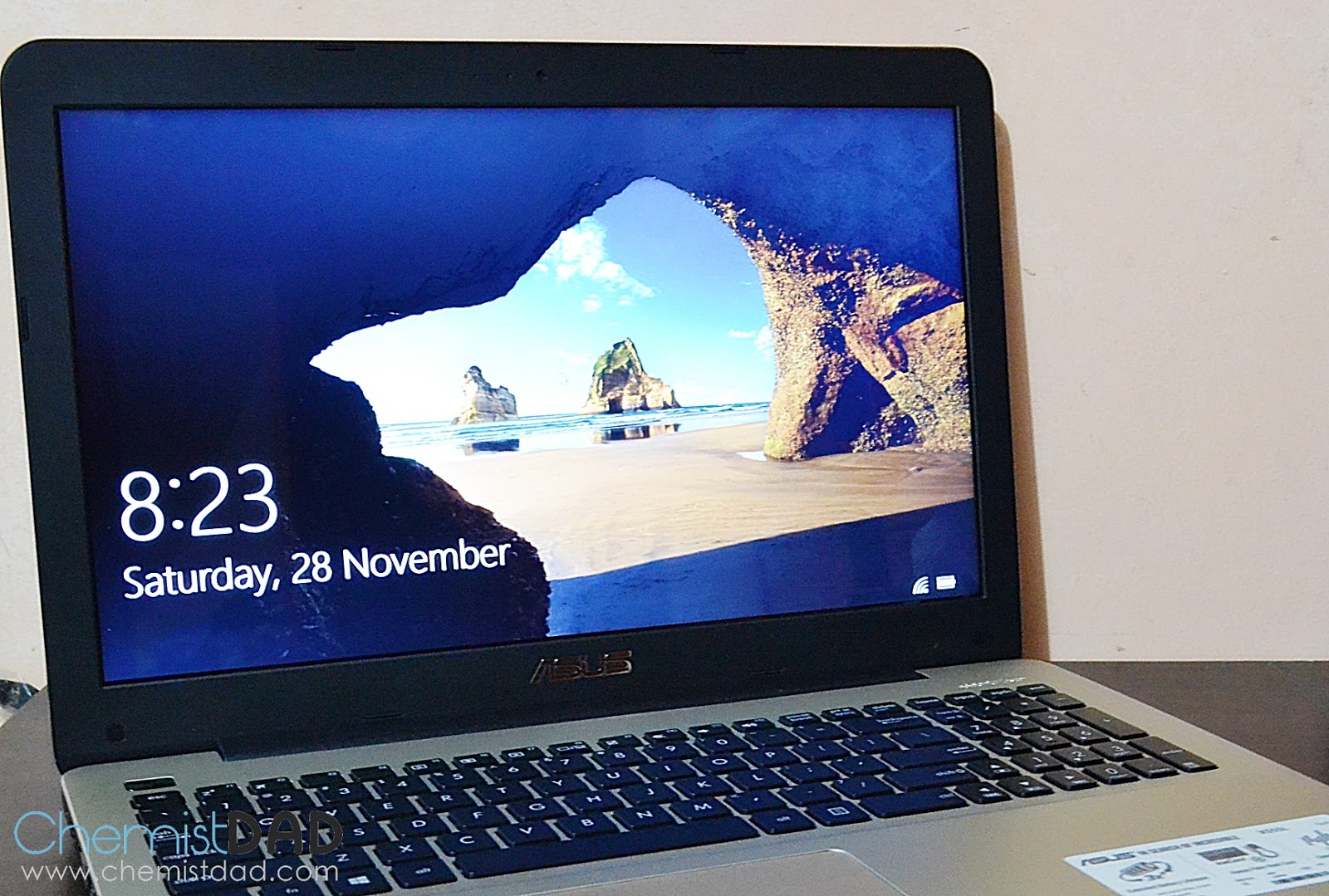 Unboxing Asus X555L Laptop