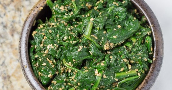 GOMAE (JAPANESE SPINACH SALAD) - mother's cooking