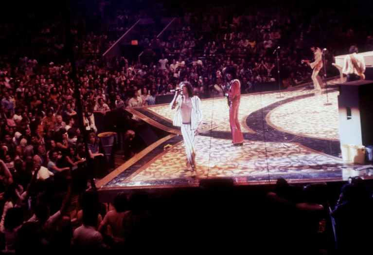 Concert Stage Design - The Lotus Stage - SHIDOOBEE with StonesDoug