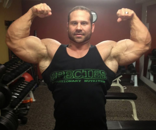 Muscle Lover: American bodybuilder Thomas Lenihan (2)