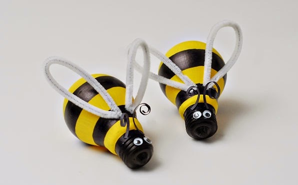animal craft from light bulb ~ Art Craft Gift Ideas