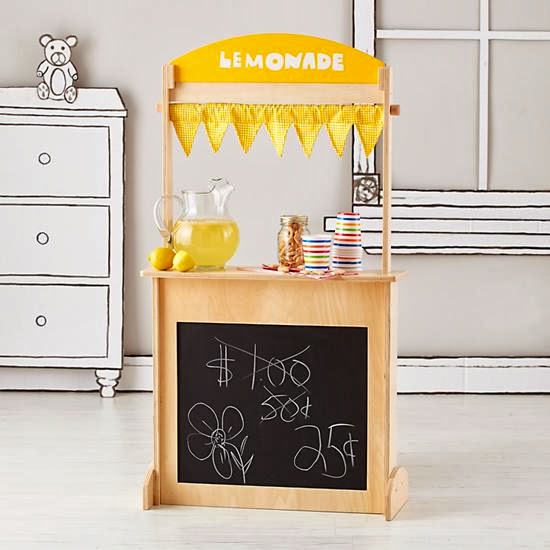 DIY Kids Play Stand - Jaime Costiglio