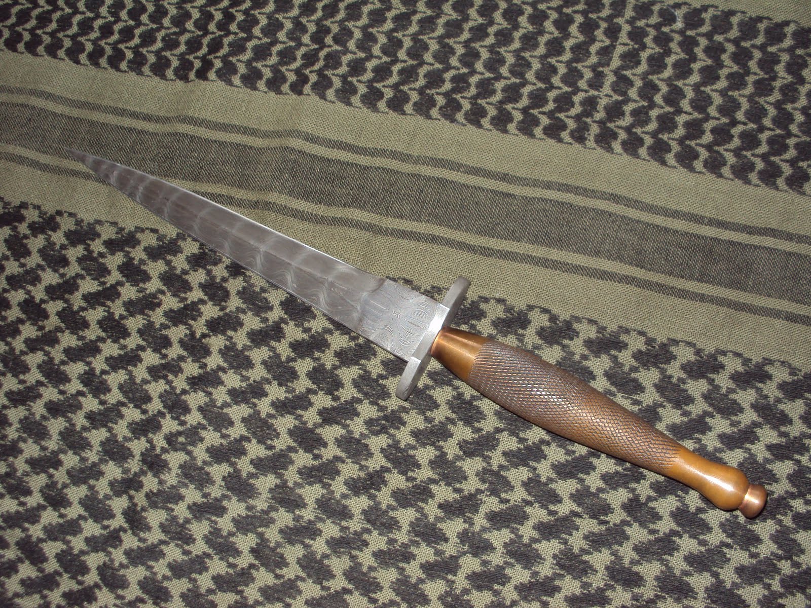 White Shadow Dojo: Commando Dagger