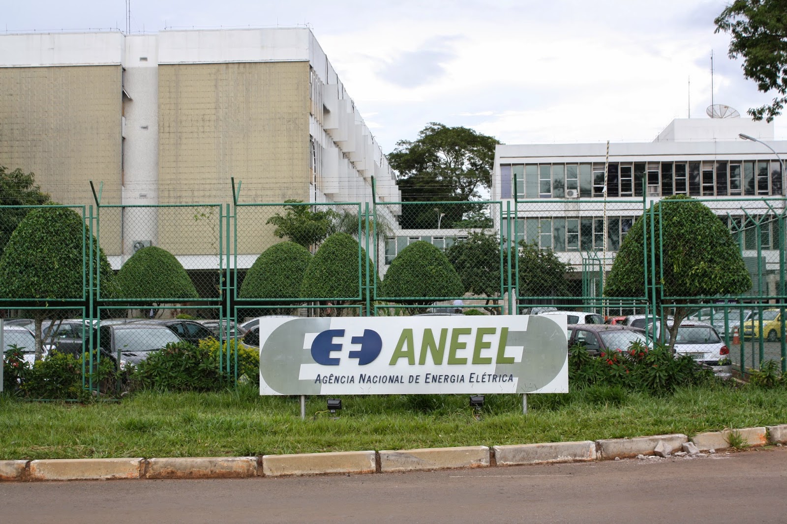 Aneel aumenta em até 83% os valores da bandeira tarifária.